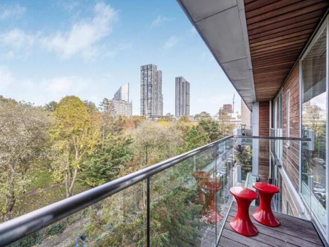 2 bedroom flat for rent in Lever Street, London, EC1V