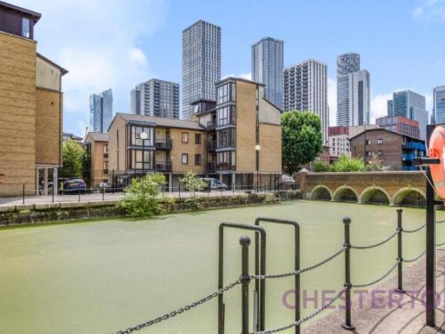 2 bedroom flat for rent in Lewis House, Cold Harbour, E14