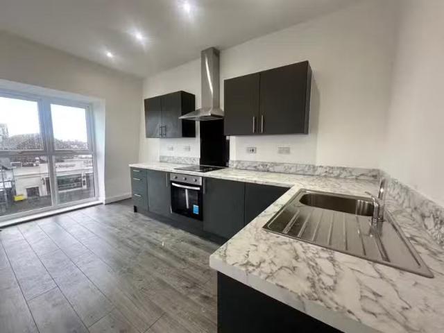 2 bedroom flat for rent in Lexham Road, Liverpool, L14