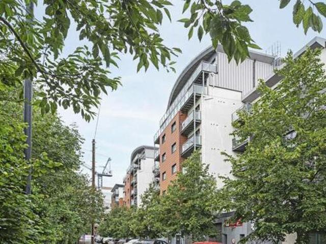 2 Bedroom Flat For Rent In Leyton, London