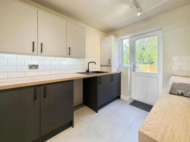 2 bedroom flat for rent in Lime Grove, Chapeltown, Sheffield, S35