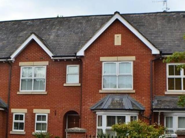 2 bedroom flat for rent in Lime Tree Court Thatcham RG18