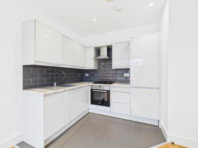 2 bedroom flat for rent in Lime Tree Way, Chineham, Basingstoke, RG24