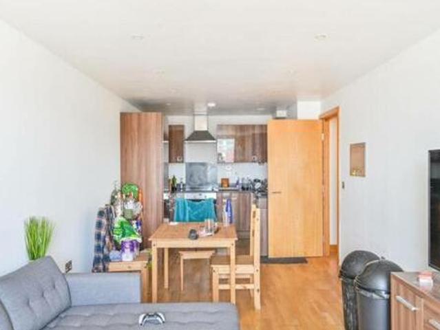 2 Bedroom Flat For Rent In Limehouse, London