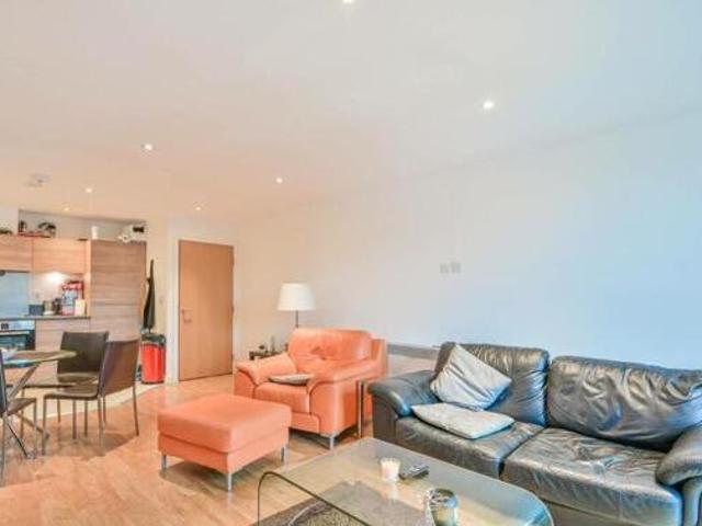 2 Bedroom Flat For Rent In Limehouse, London
