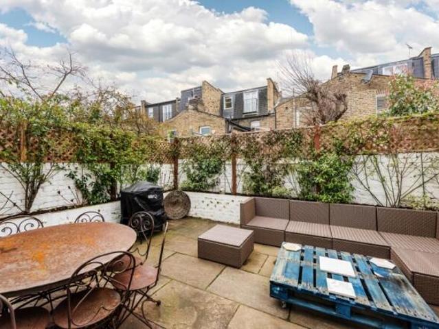 2 bedroom flat for rent in Linver Road London SW6