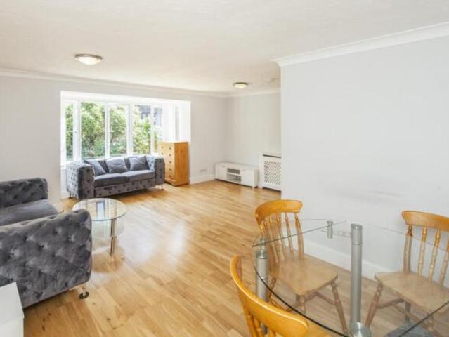 2 bedroom flat for rent in Linwood Close London SE5
