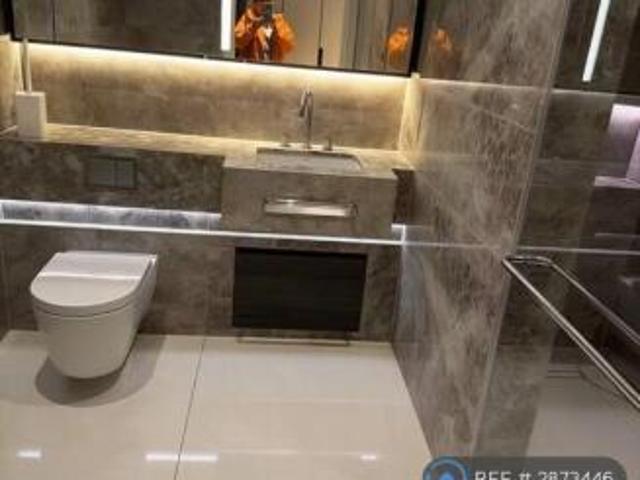 2 bedroom flat for rent in Lincoin Square, London, WC2A