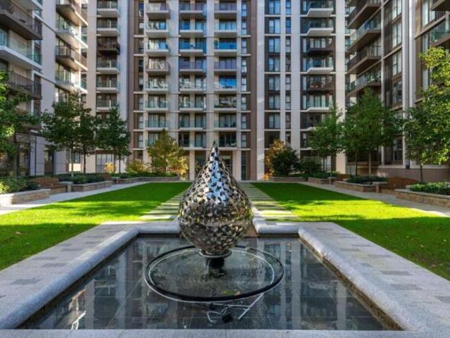 2 bedroom flat for rent in Lincoln Apartments, White City, LONDON, W12