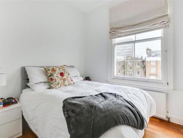 2 bedroom flat for rent in Linden Gardens, Notting Hill, W2