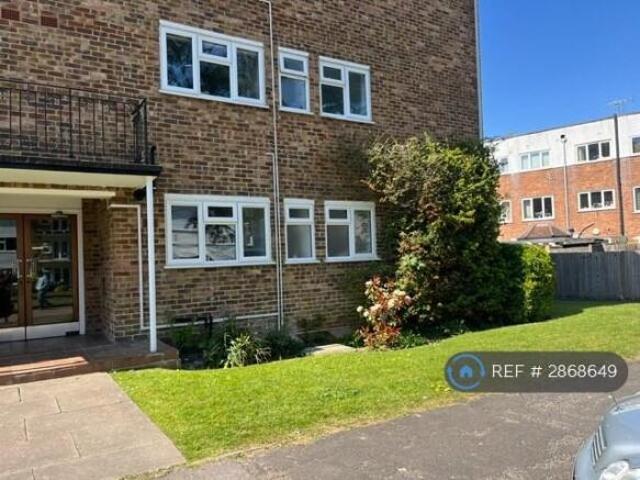 2 bedroom flat for rent in Lindfield Gardens, Guildford, GU1