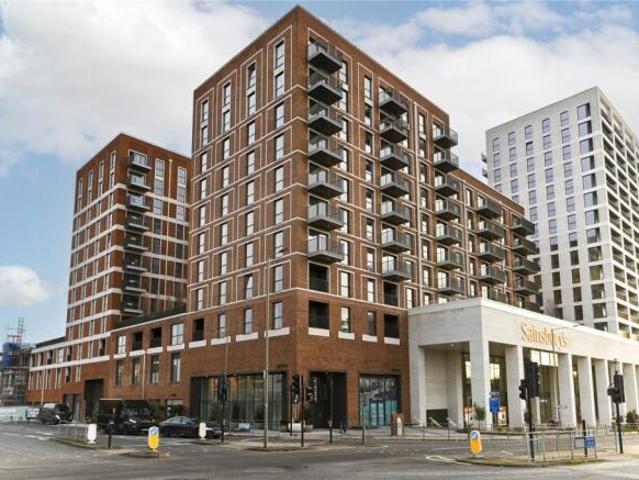 2 bedroom flat for rent in Lindley House, Hendon, NW9