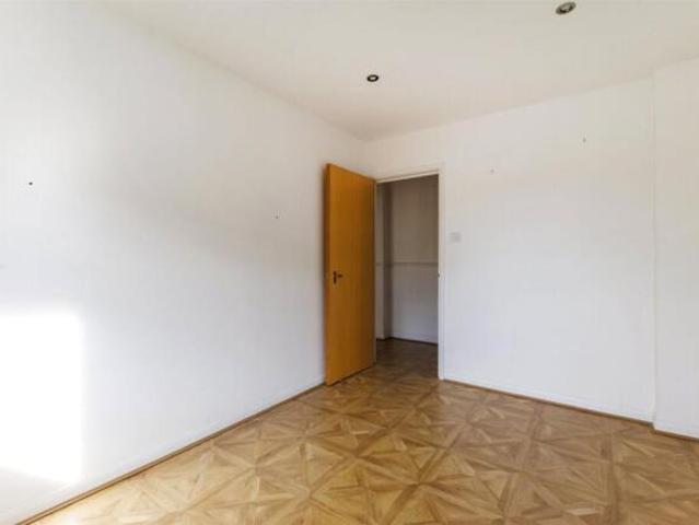 2 bedroom flat for rent in Lichfield Gardens, Richmond, TW9