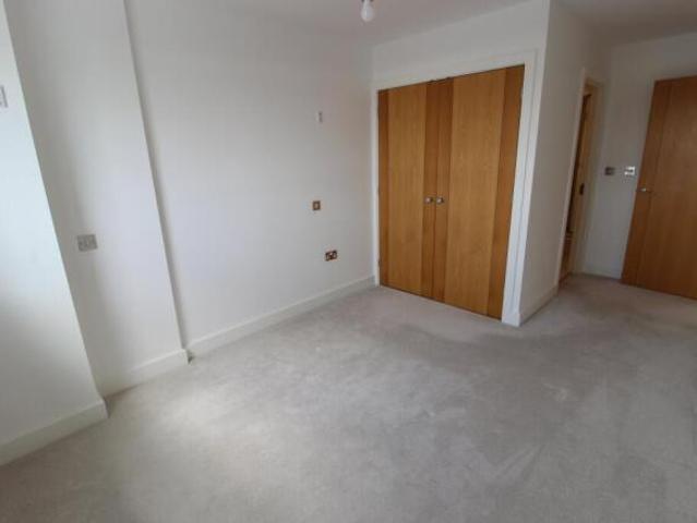 2 bedroom flat for rent in Life Boat Quay, Poole, Dorset, BH15