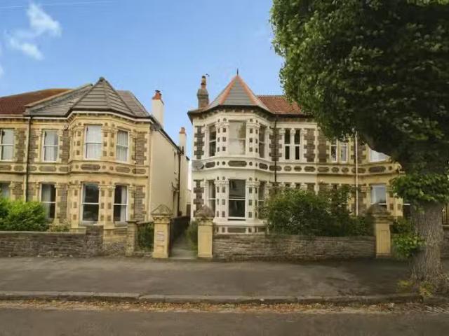 2 bedroom flat for rent in Lilymead Avenue, Knowle, Bristol, BS4