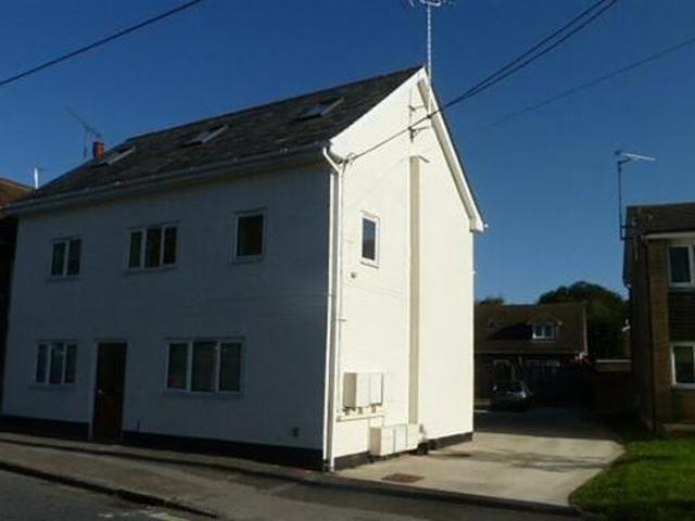 2 Bedroom Flat For Rent In Liss