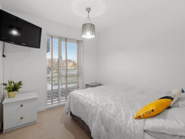 2 bedroom flat for rent in Little Brights Road, Belvedere, DA17