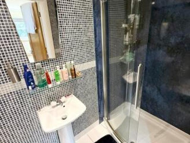 2 bedroom flat for rent in Livingston Drive South, Aigburth, Liverpool, L17