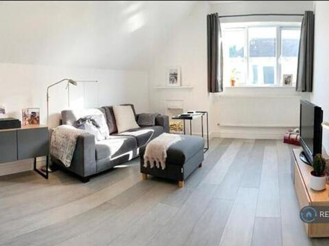 2 Bedroom Flat For Rent In London
