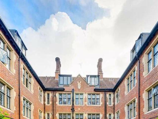 2 Bedroom Flat For Rent In London