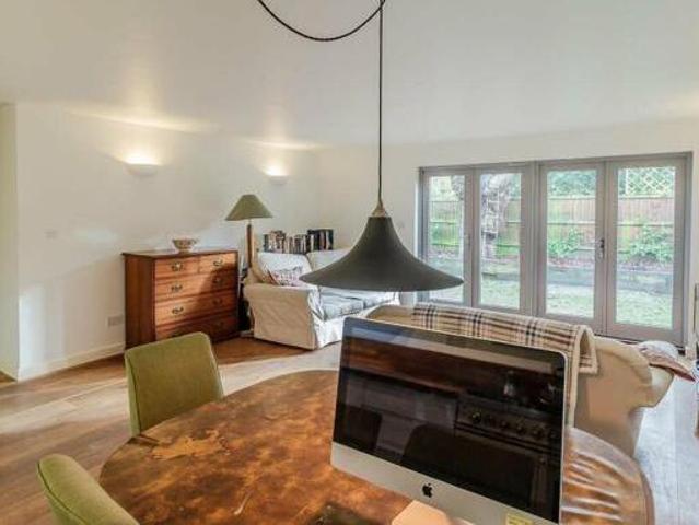 2 Bedroom Flat For Rent In London