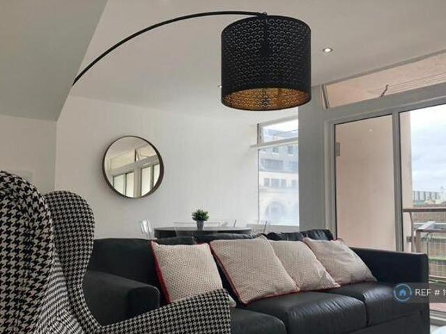 2 Bedroom Flat For Rent In London