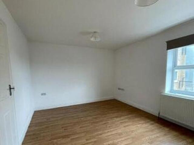 2 Bedroom Flat For Rent In London