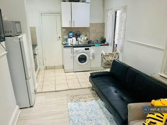 2 Bedroom Flat For Rent In London