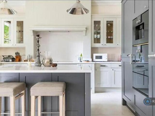2 Bedroom Flat For Rent In London