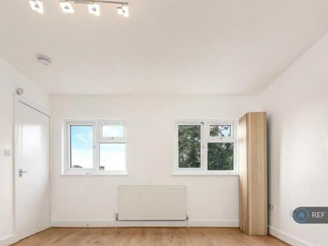 2 Bedroom Flat For Rent In London