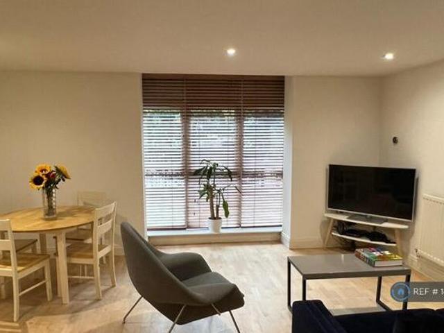 2 Bedroom Flat For Rent In London