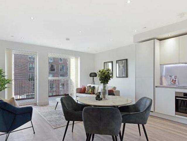 2 Bedroom Flat For Rent In London