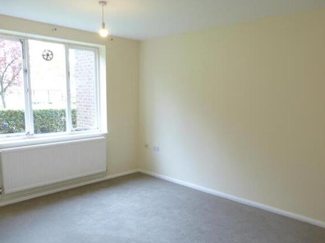 2 Bedroom Flat For Rent In London
