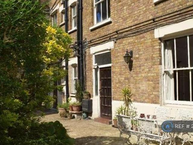 2 Bedroom Flat For Rent In London