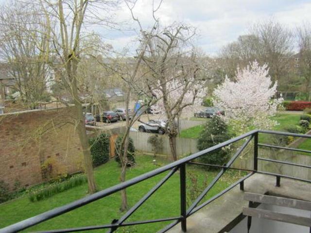 2 Bedroom Flat For Rent In London