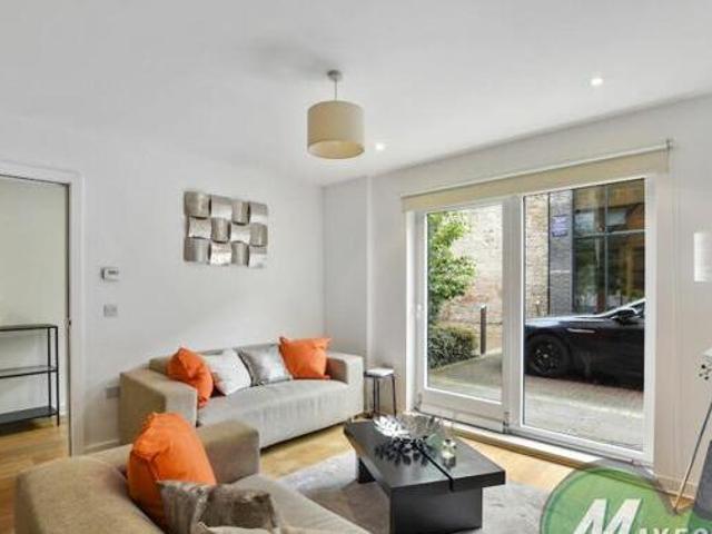 2 Bedroom Flat For Rent In London