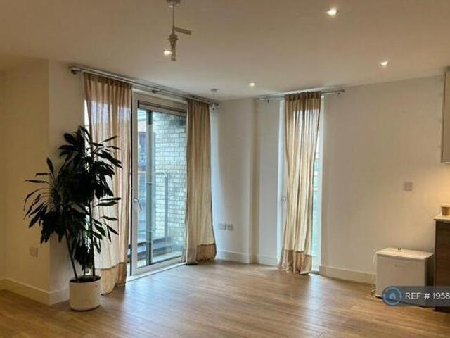 2 Bedroom Flat For Rent In London