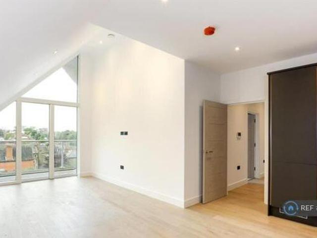 2 Bedroom Flat For Rent In London