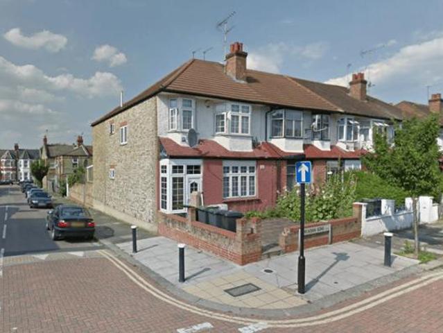 2 Bedroom Flat For Rent In London