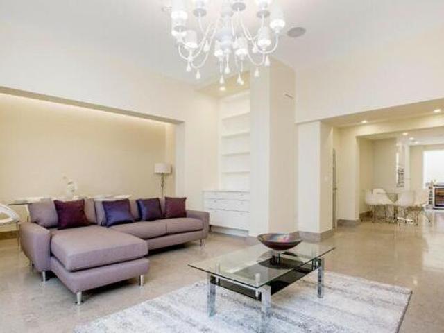 2 Bedroom Flat For Rent In London