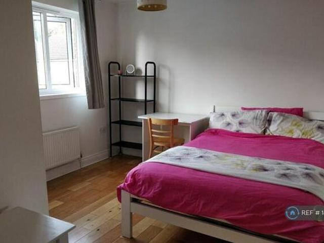 2 Bedroom Flat For Rent In London