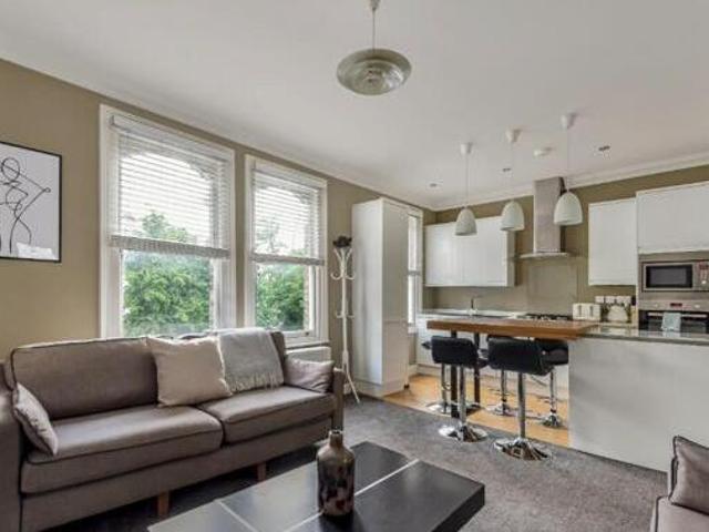 2 Bedroom Flat For Rent In London