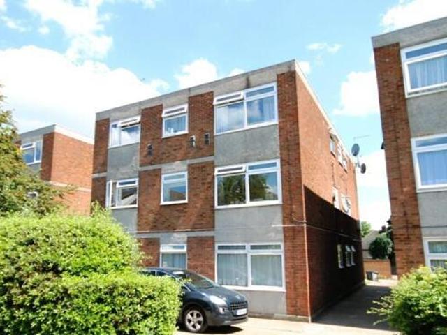 2 Bedroom Flat For Rent In London