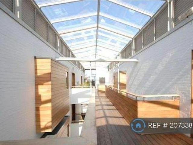 2 Bedroom Flat For Rent In London