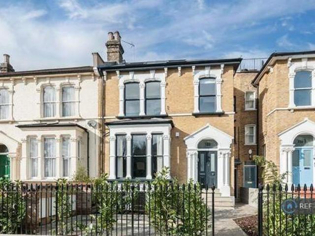 2 Bedroom Flat For Rent In London