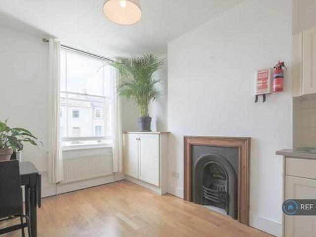 2 Bedroom Flat For Rent In London