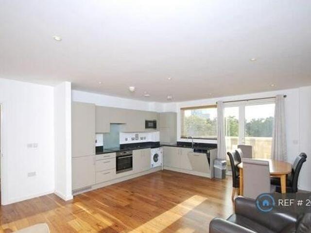2 Bedroom Flat For Rent In London