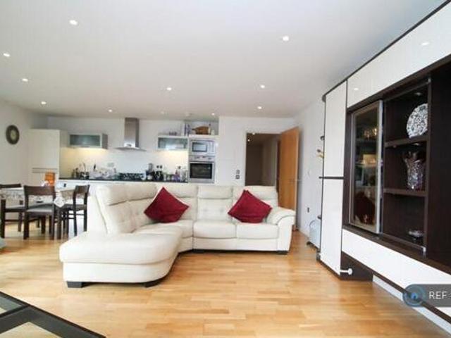 2 Bedroom Flat For Rent In London