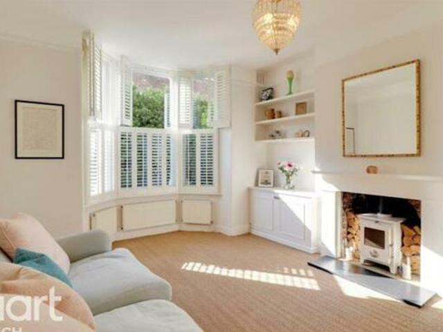 2 Bedroom Flat For Rent In London