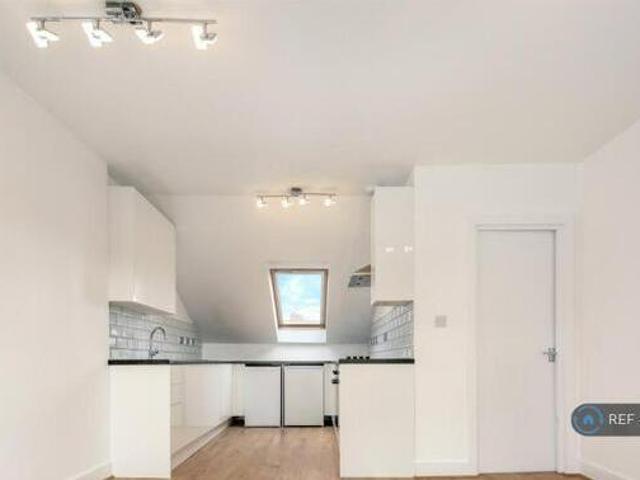 2 Bedroom Flat For Rent In London